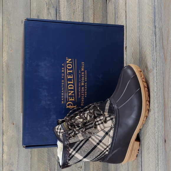 Pendleton | Shoes | Pendleton Heritage Print Waterproof Duck Boots ...